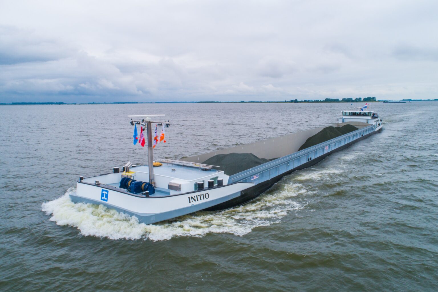 CDS Dry Cargo 110 | Container & dry bulk vessels